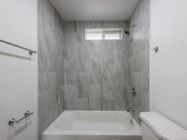 1617 W 55th St 4 Bedroom Apartment for Rent at 1617 W 55th St, Los Angeles, CA 90062 Congress Central