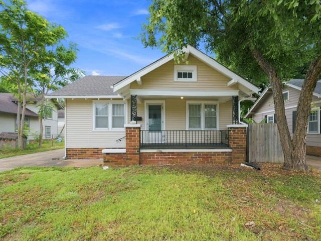 1617 W McCormick Ave, Wichita, KS 67213