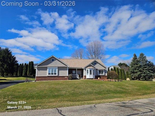 16180 Hill Forest Dr, Fenton, MI 48451