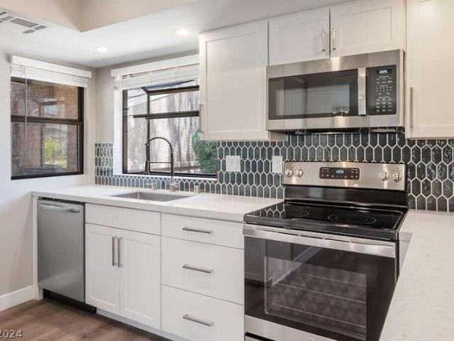 1618 Marathon Drive, Las Vegas, NV 89108 644433868