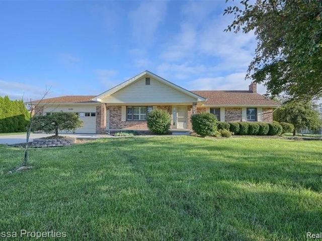 1618 Mile Rd, Macomb Township, MI 48042