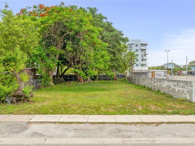 1618 NW 55th St, Miami, FL 33142