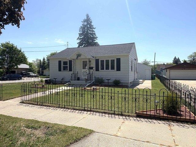 1618 Chicago St, Green Bay, WI 54302