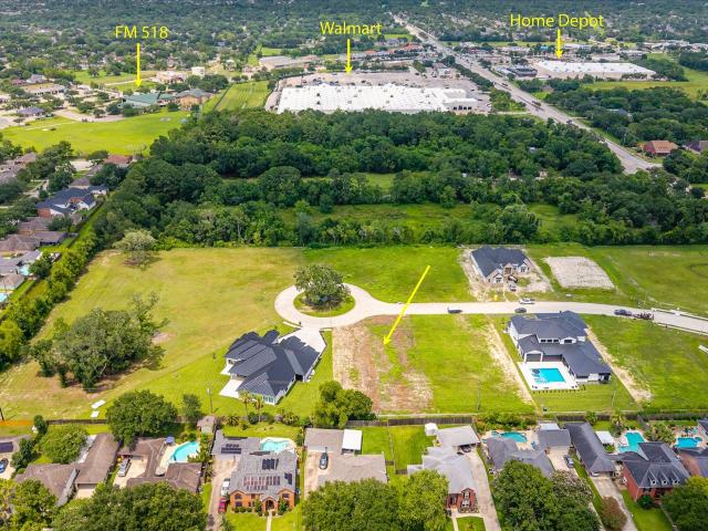 1618 Crown Oaks Court