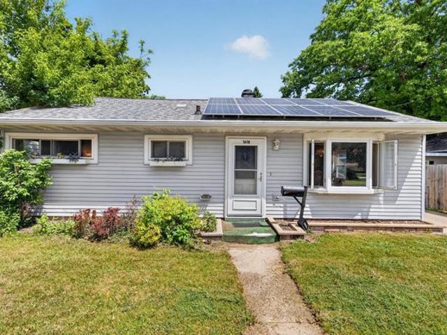 1618 E College Ave, Appleton, WI 54915