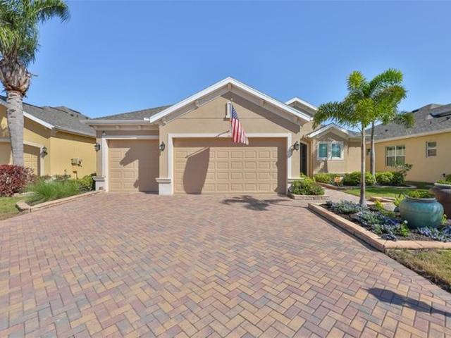 1618 Emerald Dunes Dr, Sun City Center, FL 33573
