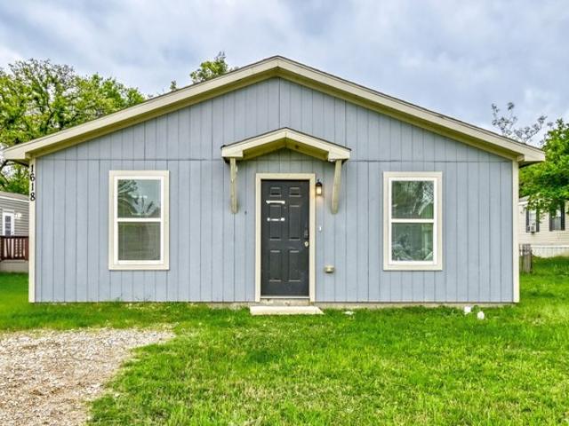 1618 Gale Dr, Pelican Bay, TX 76020