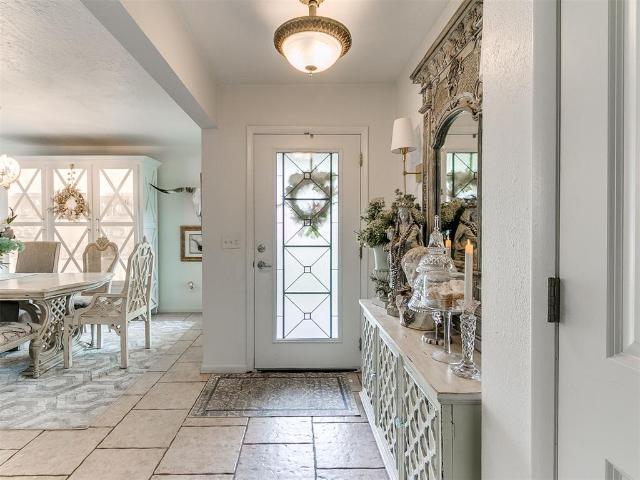 1618 Greenbriar Drive