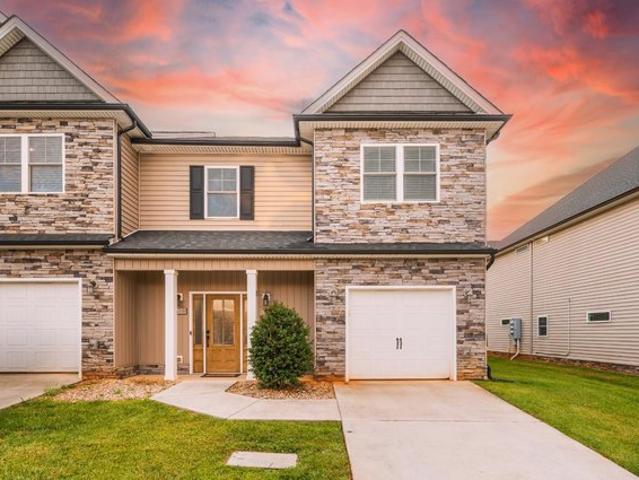 1618 Helmsdale Dr, Forest, VA 24551