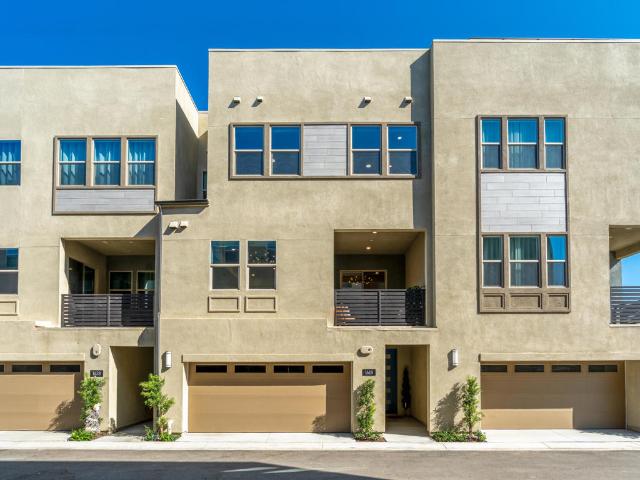 1618 Hollyleaf Terrace