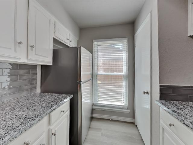 1618 Live Oak Hollow Street