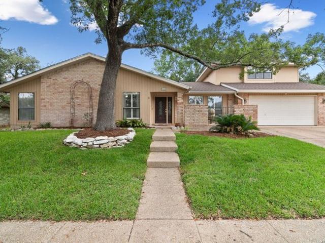 1618 Poets Corner St, San Antonio, TX 78232