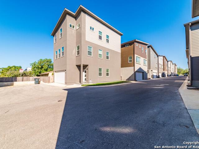 1618 W Lawndale Dr, Unit 10