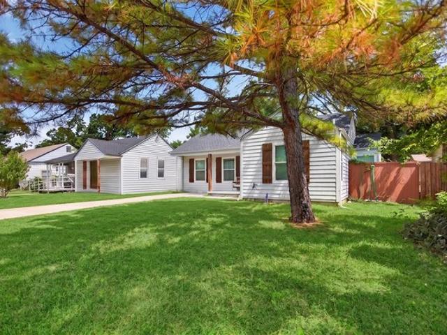 1618 Willow St, Grand Prairie, TX 75050