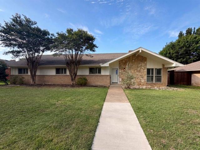 1618 Woodcrest Ln, Carrollton, TX 75006