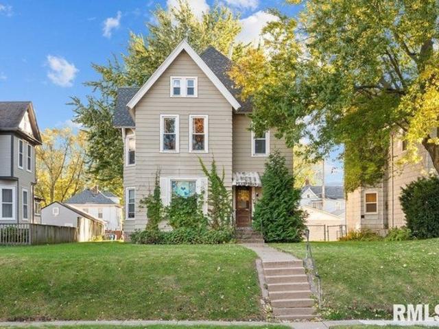 1618 11th Ave, Moline, IL 61265