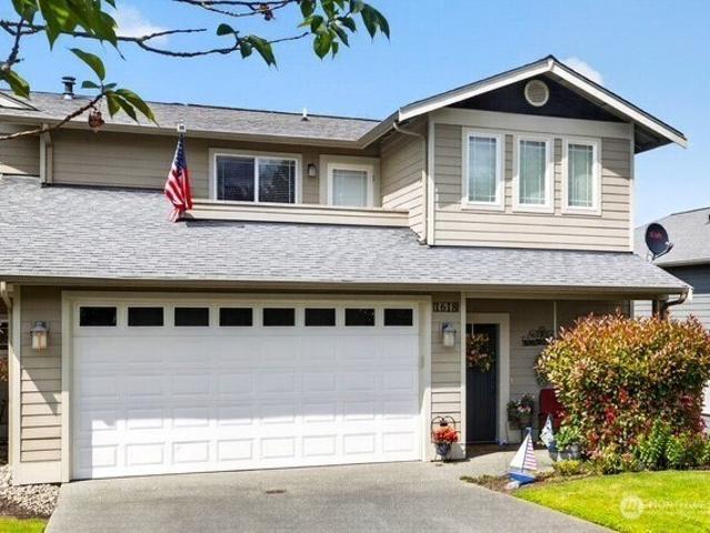 1618 28th St, Anacortes, WA 98221