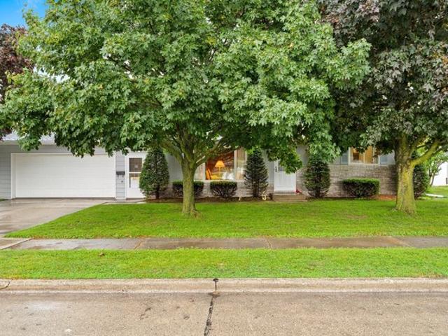 1619 Miriam Rd, Manitowoc, WI 54220