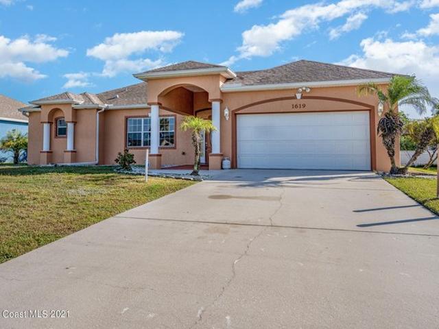 1619 Amador Ave NW, Palm Bay, FL 32907