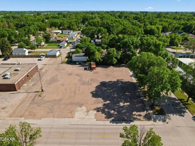 1619 Demers Ave, Grand Forks, ND 58201