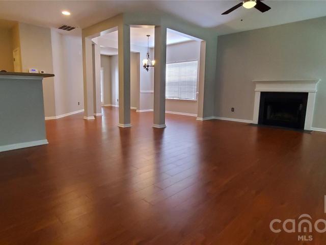 1619 Doverhill Place