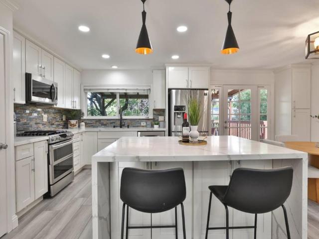 1619 Hallbrook Drive