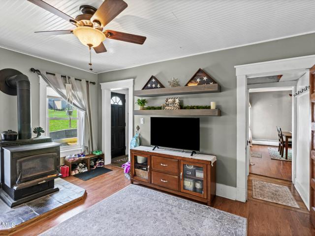 1619 Helderberg Trail