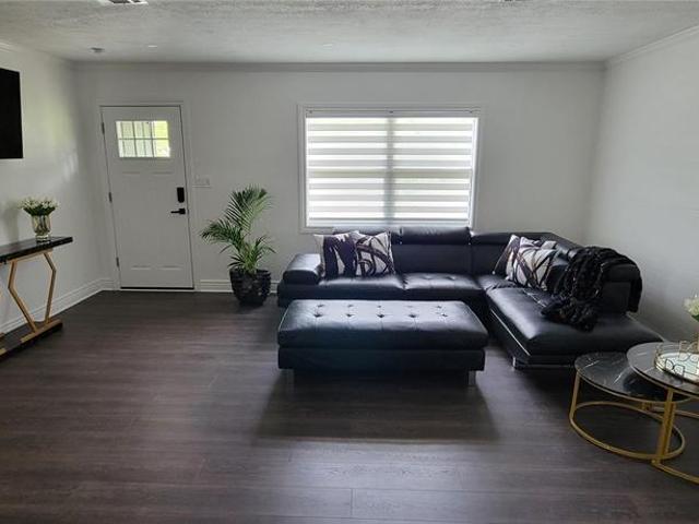 1619 Linwood Dr, Clearwater, FL 33755 | MLS #TB8463 | Compass