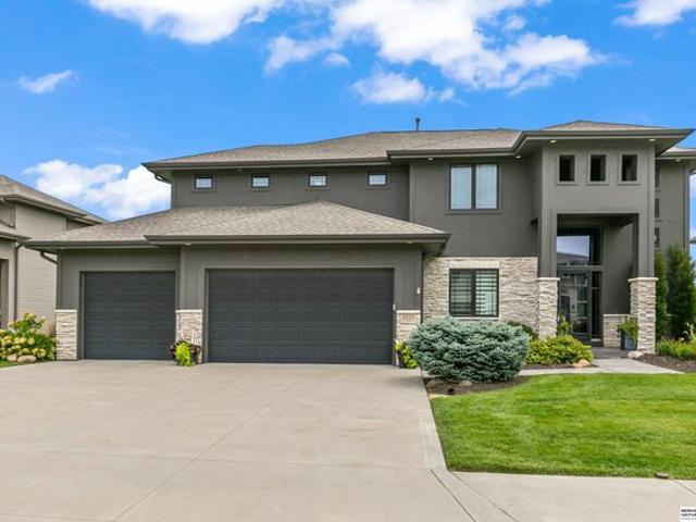 1619 S 208th St, Elkhorn, NE 68022