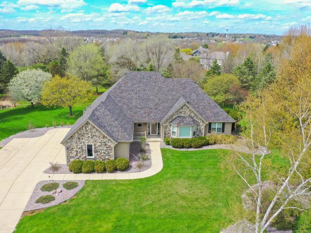 1619 Tallgrass Cir, Waukesha, WI 53188 | MLS #1959 | Compass