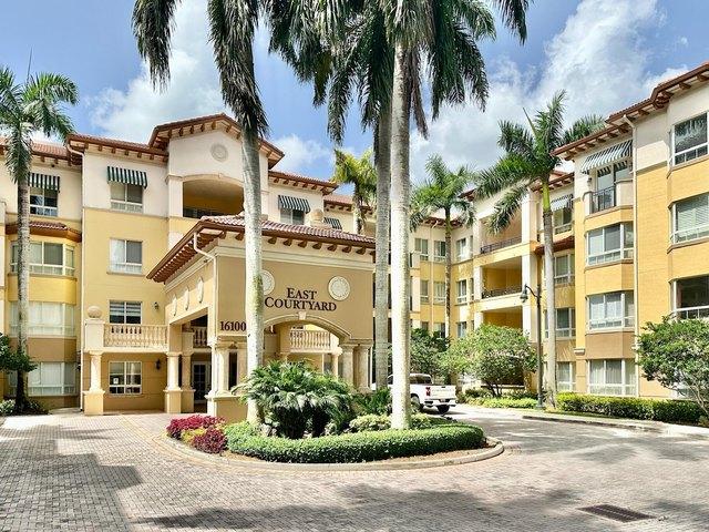 16100 Emerald Estates Dr Apt 389, Weston, FL 33331