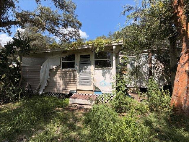 16100 SE 253rd Ct, Umatilla, FL 32784