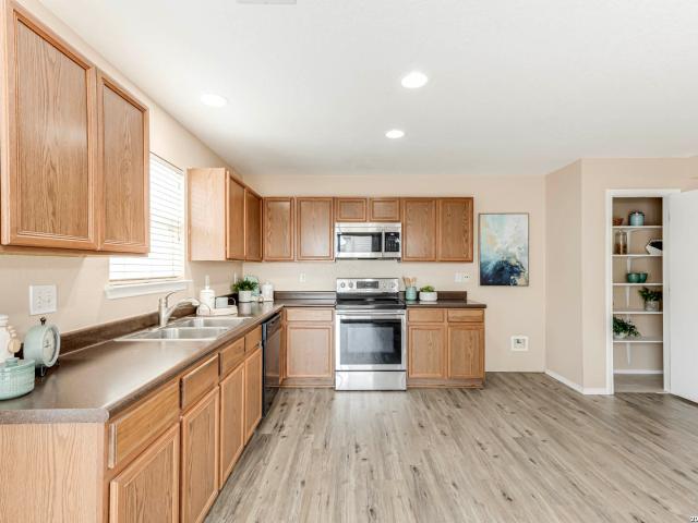 16102 Barrel Run, San Antonio, TX 78247 | Compass