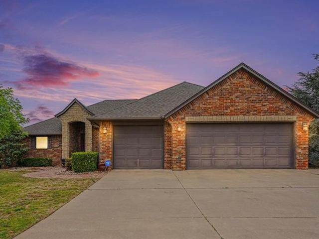 16105 Bravado Pl, Edmond, OK 73013