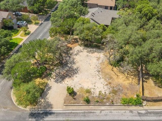 16106 Robinwood Ln