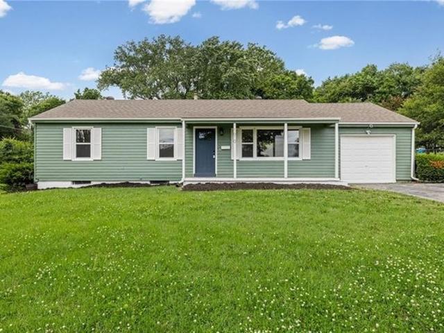 1610 N Trail Ridge Dr, Independence, MO 64050