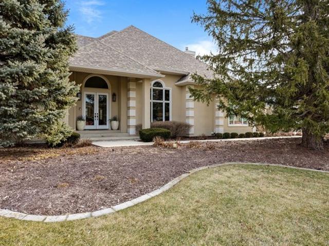 1610 Burr Oaks Dr, West Des Moines, IA 50266