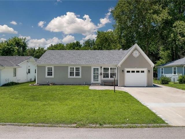 1610 Brookside St, Saint Joseph, MO 64506