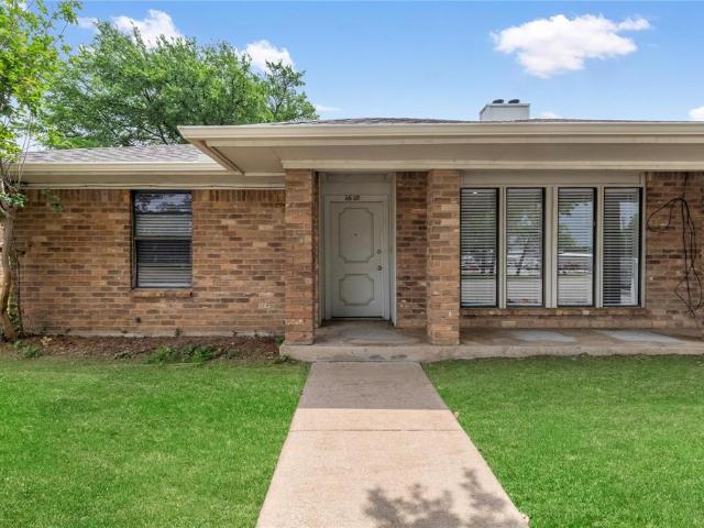 1610 Brown Trail