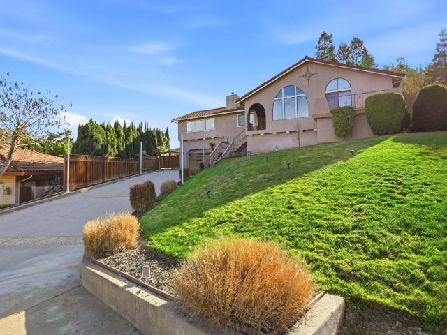 1610 Calabrese Way