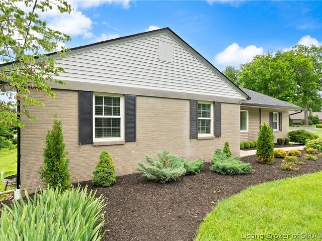 1610 Crestview Drive