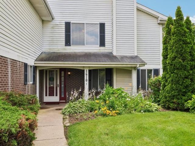 1610 Durham Ct Apt C, Darien, IL 60561