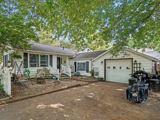 1610 E Ashman St, Midland, MI 48642