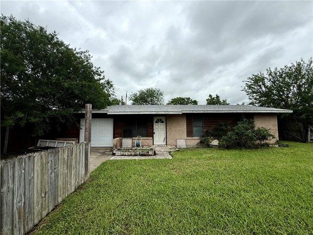 1610 E Fordyce Ave, Kingsville, TX 78363