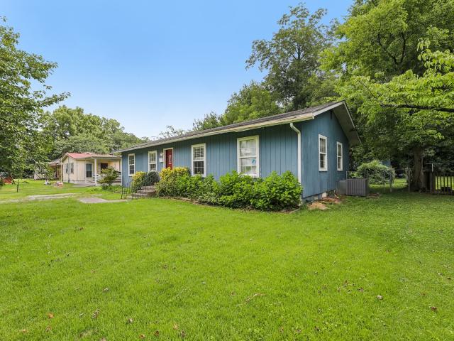 1610 Graybar Ln