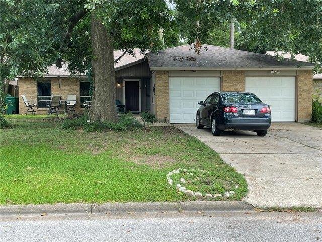 1610 Hazelwood St, Conroe, TX 77301