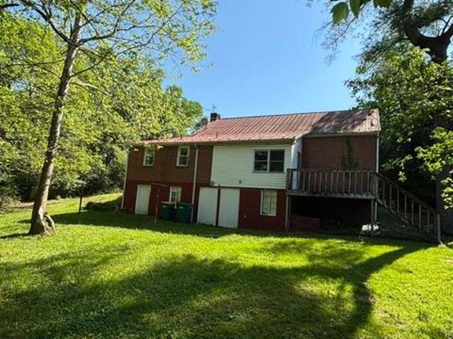 1610 Holly Pike