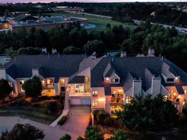 1610 Lake Knoll Dr Unit 1N, Lake Saint Louis, MO 63367