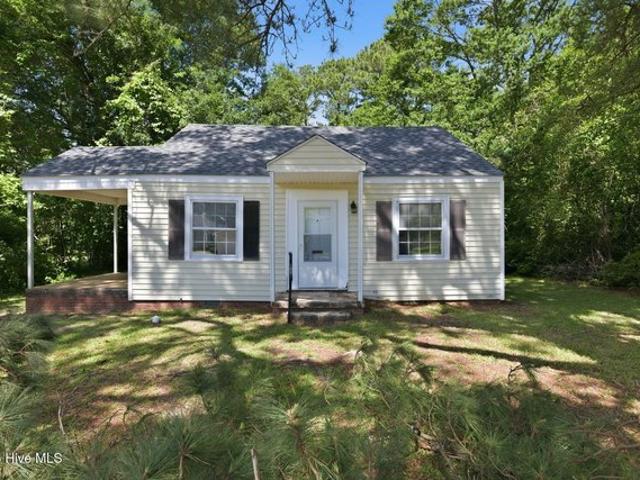 1610 Queen Anne Ln, New Bern, NC 28560