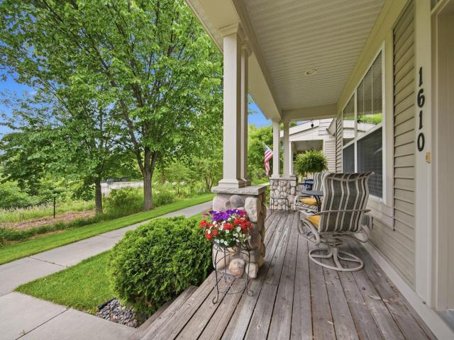 1610 Riverspointe Court